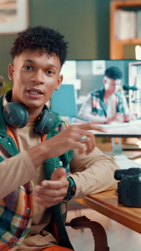 Live Stream Screen Stock Videos – Royalty-Free HD & 4K Videos | Pond5