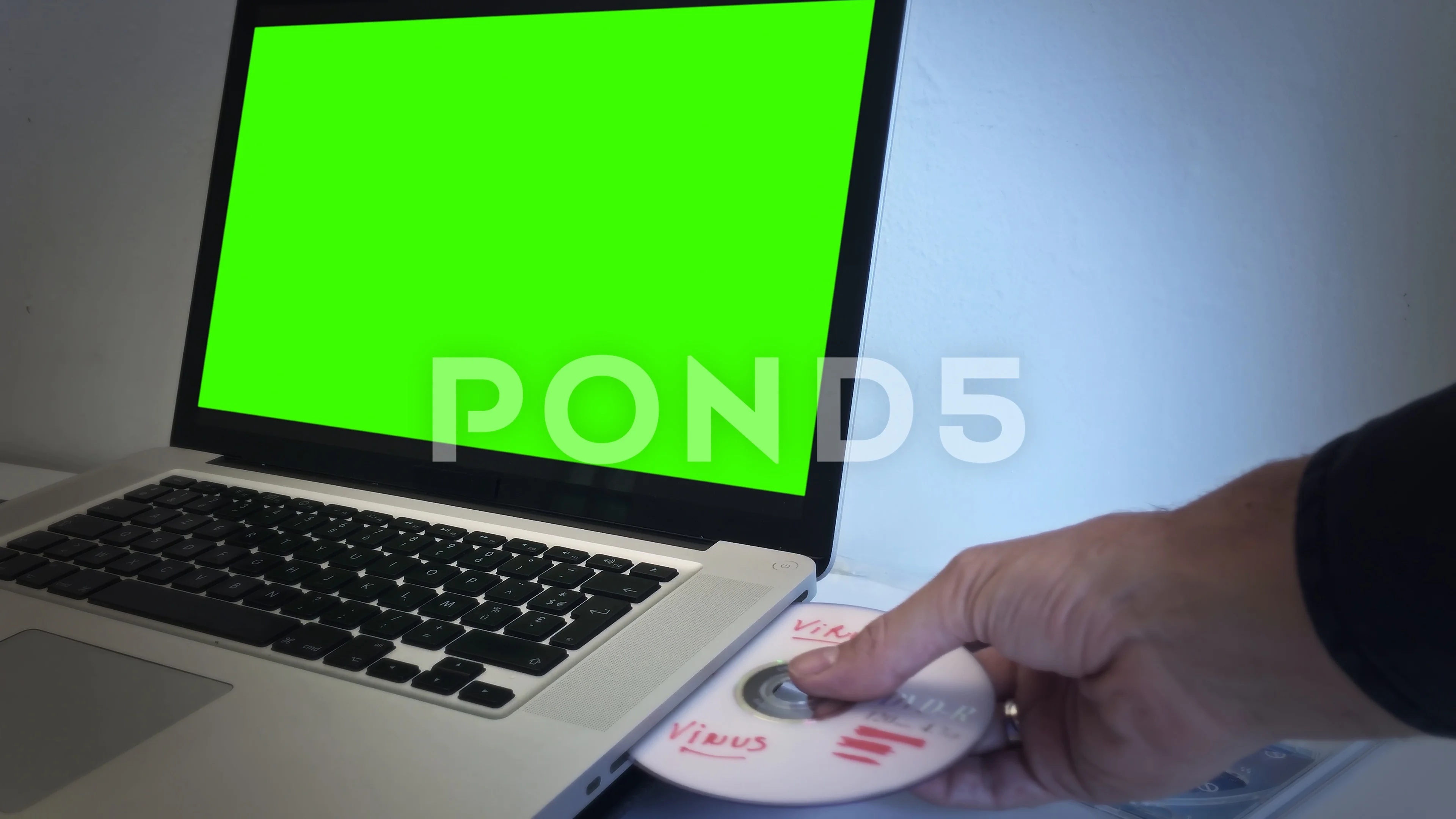 Greenscreen Computer Virus