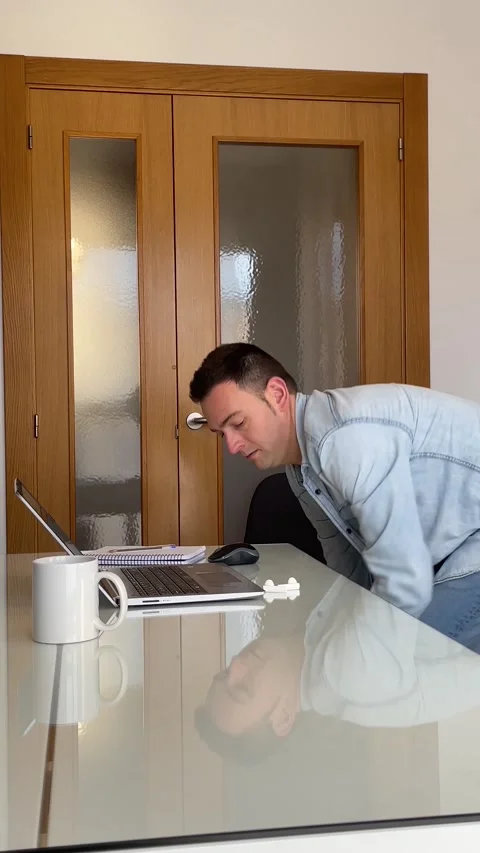 Man with temporary disability due to wor... | Stock Video | Pond5