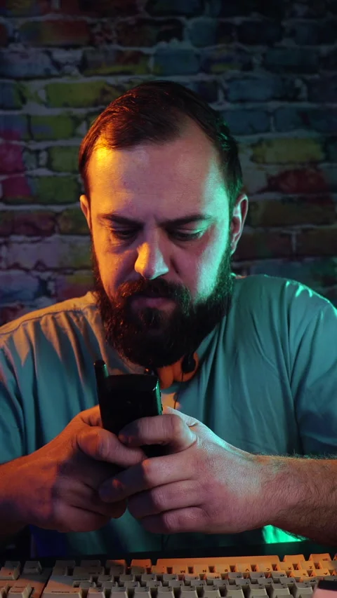 Old Man Phone Stock Videos – Royalty-Free HD & 4K Videos | Page 3