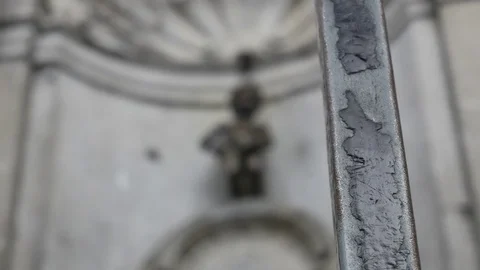 manneken pis pipi boy Brussels | Stock Video | Pond5