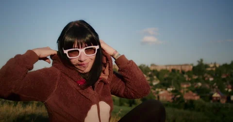 Marijuana Woman Stock Videos – Royalty-Free HD & 4K Videos | Page 6