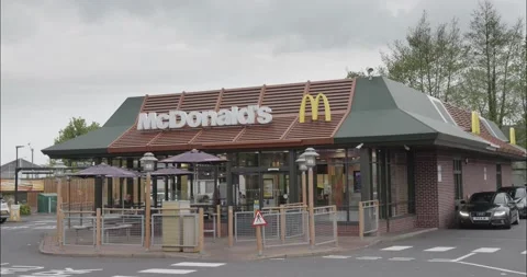 4K Mcdonalds Fast Food Restaurant Customer Is Stock Videos – Royalty ...