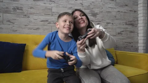 Gramble and Son Stock Videos – Royalty-Free HD & 4K Videos