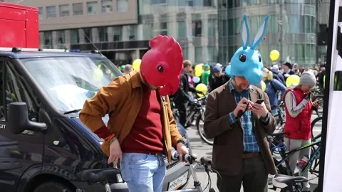 Men Action Poses Stock Videos – Royalty-Free HD & 4K Videos | Pond5