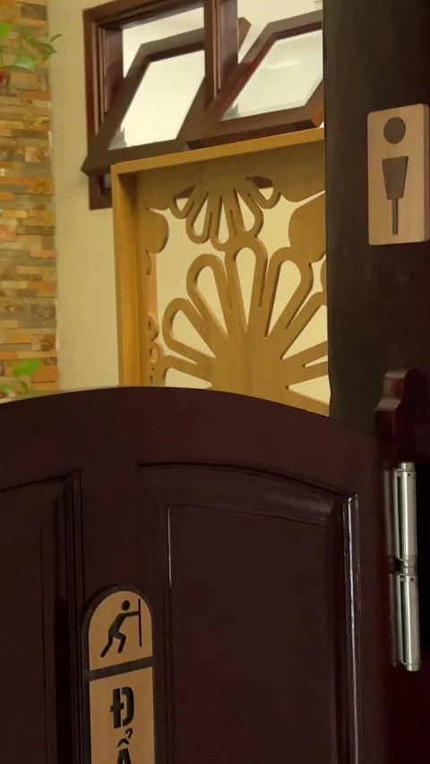 Women Peeing In Stock Videos – Royalty-Free HD & 4K Videos