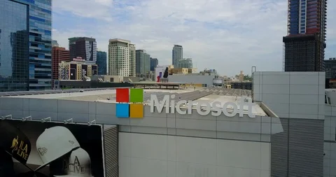 Microsoft365のExcelのActivexは何のために初期値無効化されているのか Stock Videos – Royalty ...