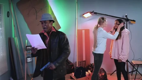 Playing Middle Man Stock Videos – Royalty-Free HD & 4K Videos | Pond5