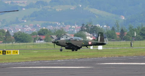 Aircraft Pilot Training Stock Videos – Royalty-Free HD & 4K Videos | Pond5