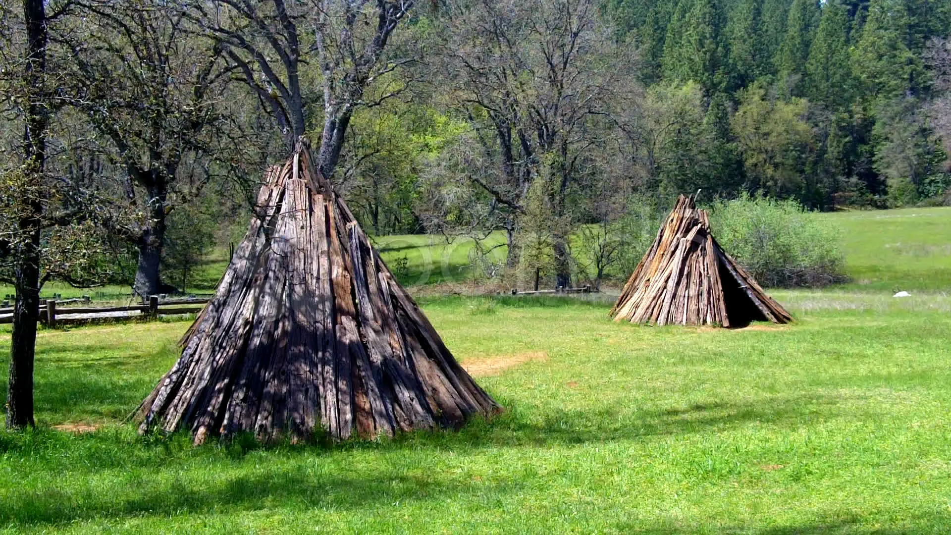 Miwok Food And Shelter Clipart