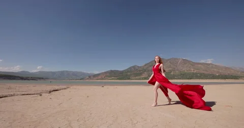 Show Me Model Stock Videos – Royalty-Free HD & 4K Videos | Pond5