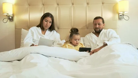 Dad Aocial Stock Videos – Royalty-Free HD & 4K Videos