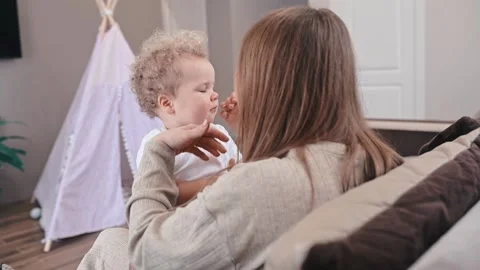 Strokes Faces Stock Videos – Royalty-Free HD & 4K Videos