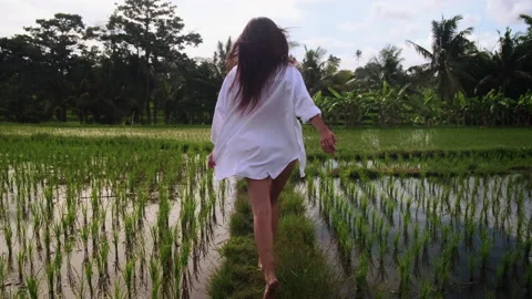 Moving forward without looking back | Stock Video | Pond5