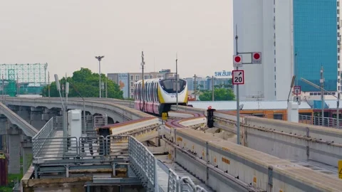 MRTA yellow monorail line arriving stati... | Stock Video | Pond5
