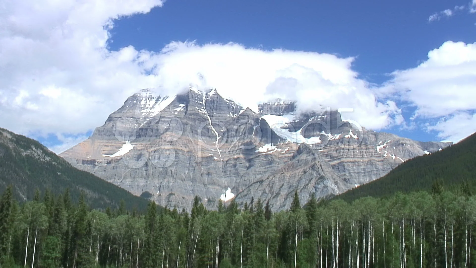 Mount Robson Wallpaper