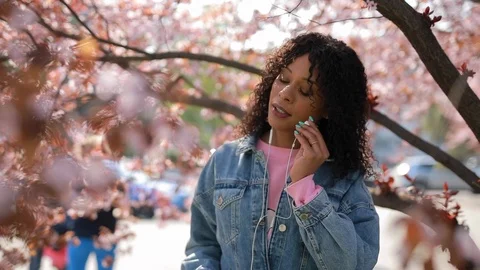 Stree Music Stock Videos – Royalty-Free HD & 4K Videos