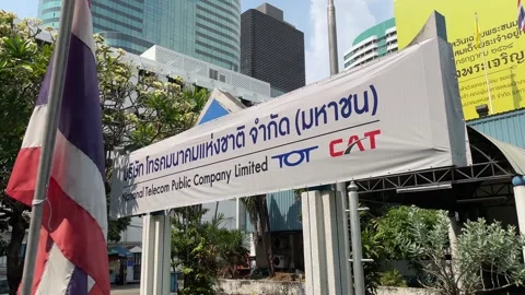 Sign Tot Stock Videos – Royalty-Free HD & 4K Videos | Pond5