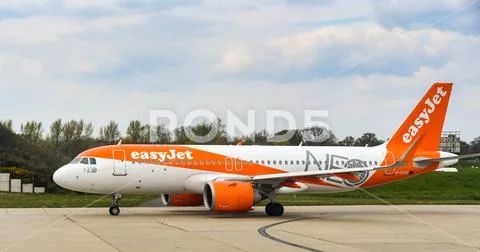 New Airbus A320 Neo plane operated by Easyjet Stock Photo #107883525