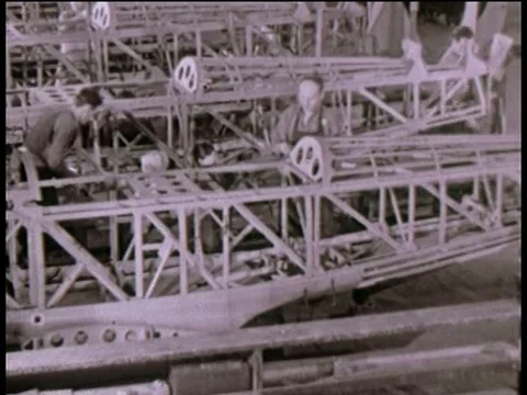 Architectes Newspaper Stock Videos – Royalty-Free HD & 4K Videos