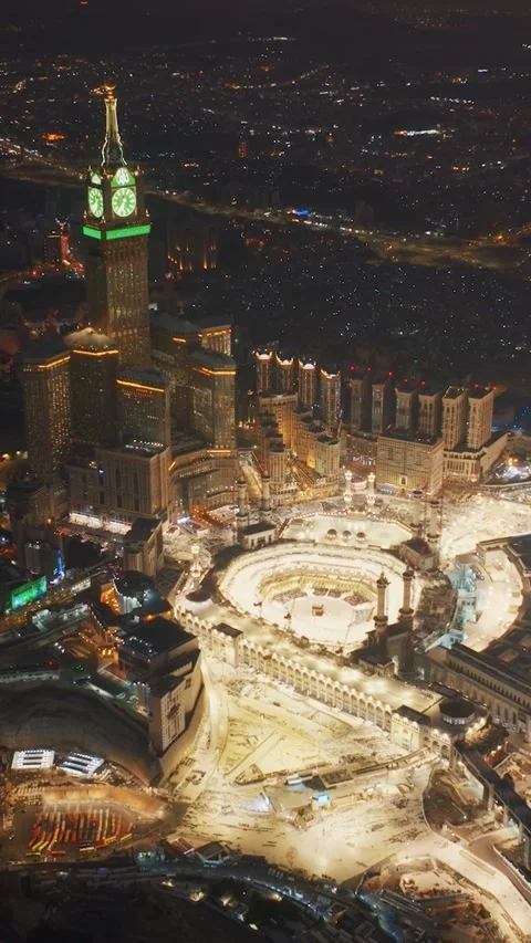 Night aerial view of Mecca Grand Mosque ... | Stock Video | Pond5