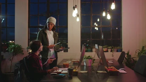 Women In Agency Stock Videos – Royalty-Free HD & 4K Videos | Pond5