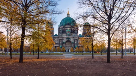 Sduring Transition Stock Videos – Royalty-Free HD & 4K Videos