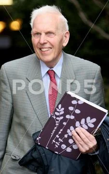 Norman Kember Freed Iraqi Hostage And His Wife Pat Leave Harrow Baptist ...