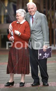 Norman Kember Freed Iraqi Hostage And His Wife Pat Leave Harrow Baptist ...