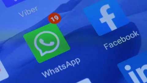 Notification badge at WhatsApp applicat... | Stock Video | Pond5