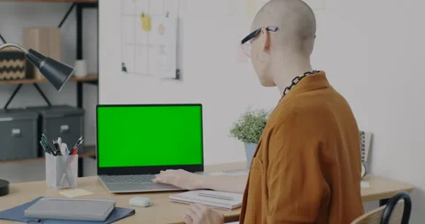 Office worker using green screen chroma ... | Stock Video | Pond5