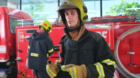 Explain Report Stock Videos – Royalty-Free HD & 4K Videos