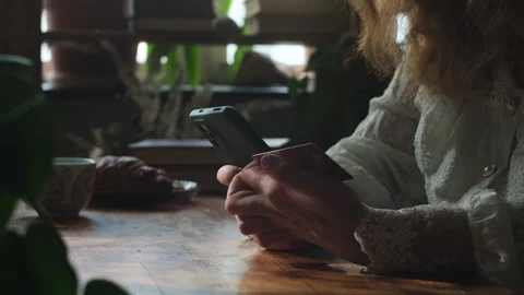 Cash Payments Stock Videos – Royalty-Free HD & 4K Videos | Pond5