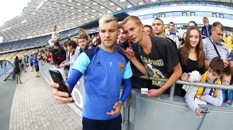 Onopen Session Stock Videos – Royalty-Free HD & 4K Videos