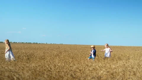 Girls Wekend Games Stock Videos – Royalty-Free HD & 4K Videos | Pond5