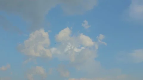 Clouds Bring Stock Videos – Royalty-Free HD & 4K Videos | Pond5