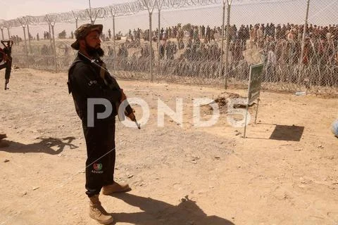 Pakistani-Afghan border in Chaman, Pakistan - 12 Aug 2021 Stock Photo ...