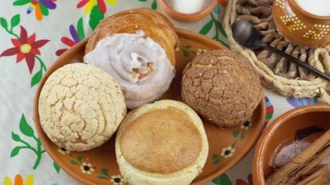 Panadería mexicana, Concha de vainilla ... | Stock Video | Pond5