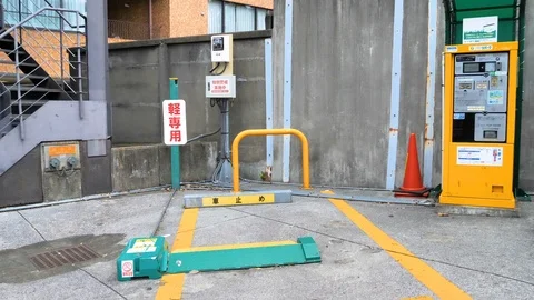 Rentals In B Stock Videos – Royalty-Free HD & 4K Videos | Pond5