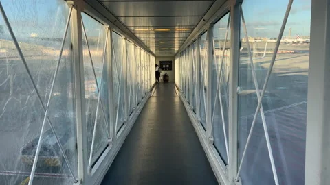 Boarding Bridge Stock Videos – Royalty-Free HD & 4K Videos | Pond5