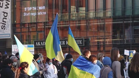 Listen Wave Stock Videos – Royalty-Free HD & 4K Videos