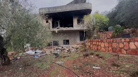 People in southern Lebanon, rushing home... | Stock Video | Pond5
