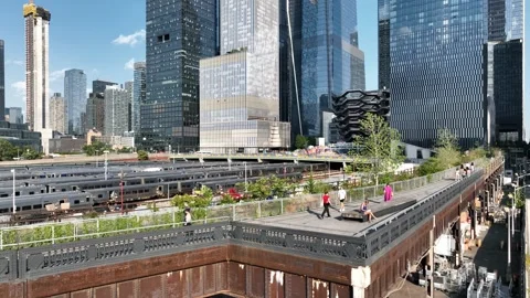 People Highline Stock Videos – Royalty-Free HD & 4K Videos