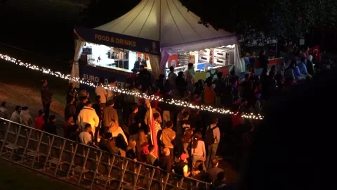 Public People Watchin Stock Videos – Royalty-Free HD & 4K Videos