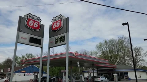 Phillips 66 Gas Station Convenience Stor... | Stock Video | Pond5