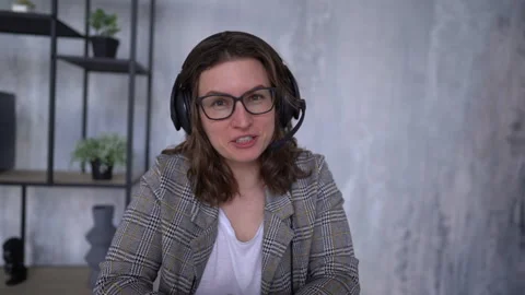 Podcast Stream Service Stock Videos – Royalty-Free HD & 4K Videos | Pond5