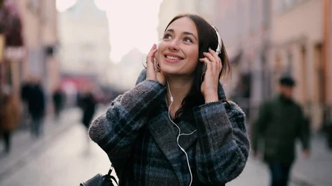 Urban Music Background Stock Videos – Royalty-Free HD & 4K Videos | Pond5