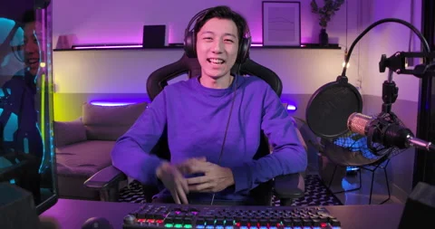 Stream Live Desktop Stock Videos – Royalty-Free HD & 4K Videos