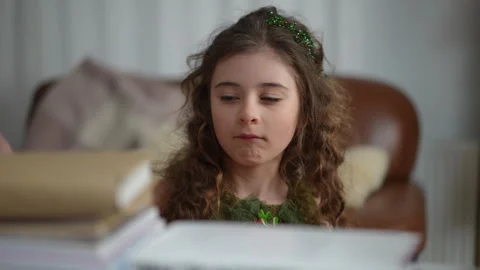 Preteen Girls Modeling Stock Videos – Royalty-Free HD & 4K Videos | Page 3