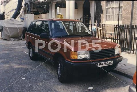 Range Rover Belonging To Actor Sean Connery After It Was Hit By A Brick ...